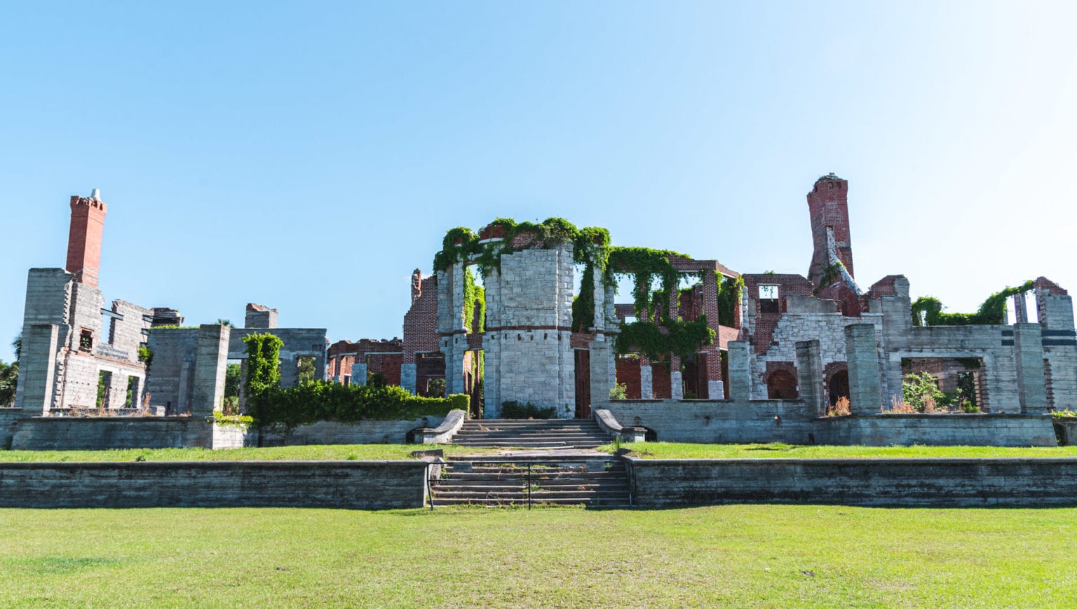 A Definitive Guide to North Georgia Wineries & Vineyards (w/ Map!)