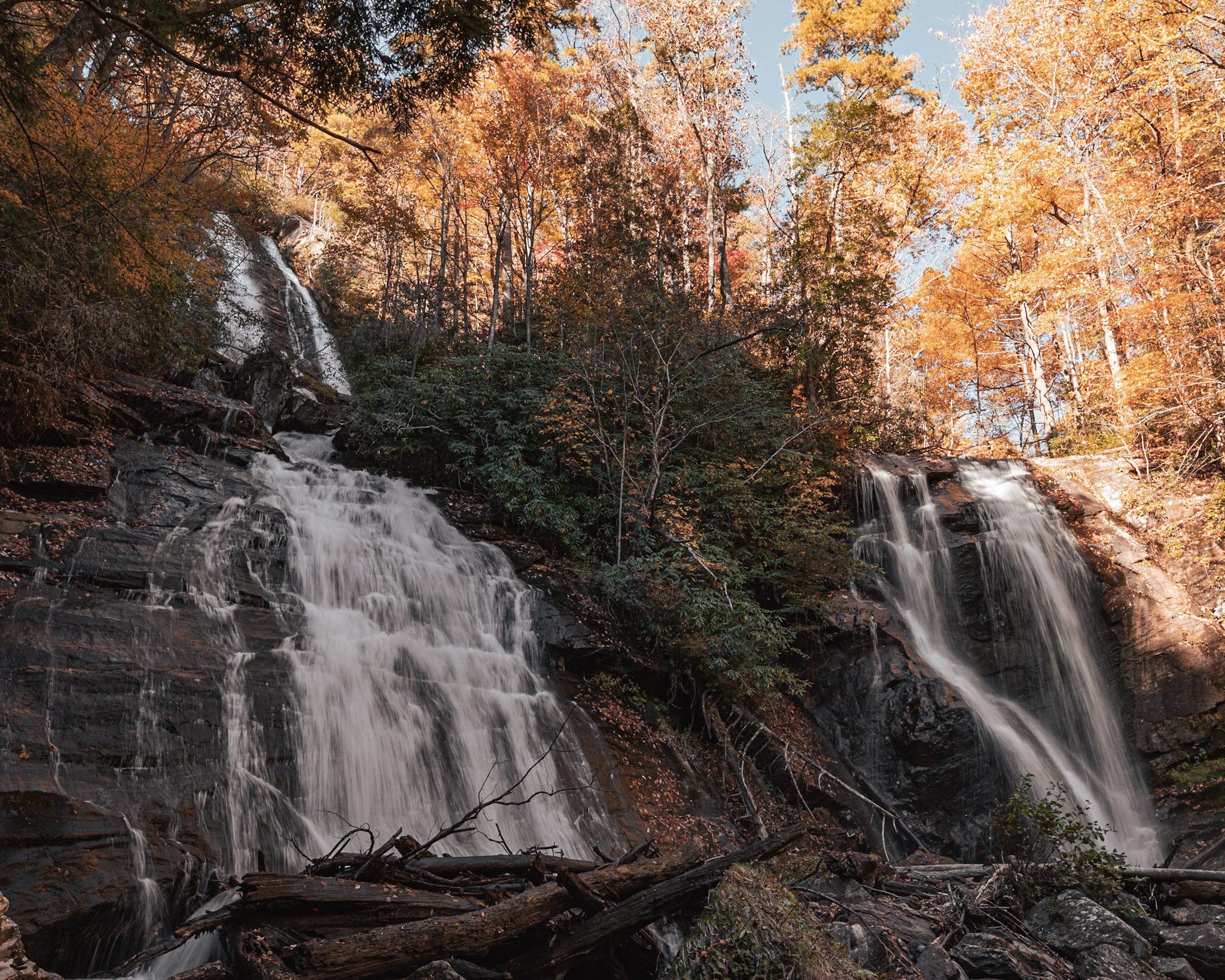 Anna Ruby Falls: Tumbling Twin Waterfalls